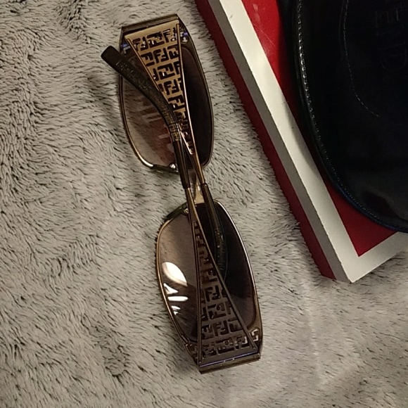 Fendi | Accessories | Authentic Fendi Gold Frame Sunglasses | Poshmark